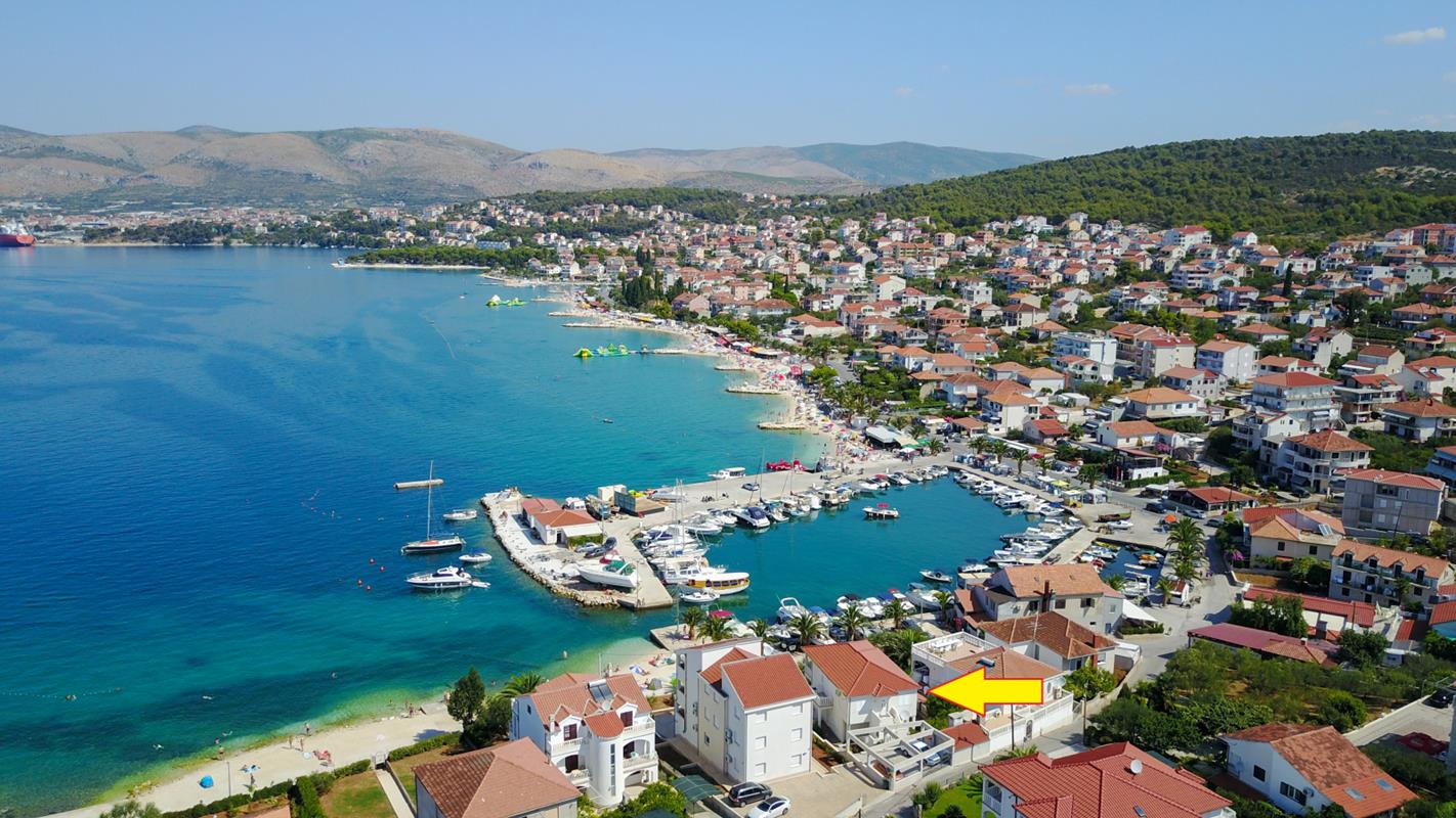 Apartment (2+1) Okrug Gornji, Okrug, Croatia